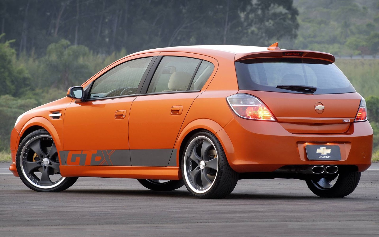 Novo Vectra GTX 2008 Black Top e Attitude - fotos