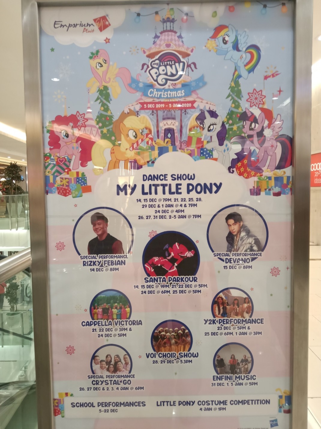 Equestria Daily - MLP Stuff!: Neat New Giant Pony Display in Jakarta