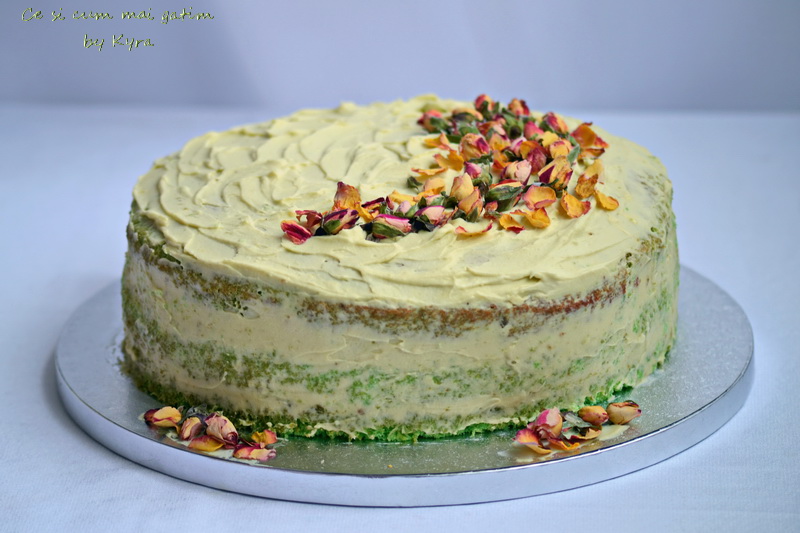 Ce si cum mai gatim: Tort naked cu fistic