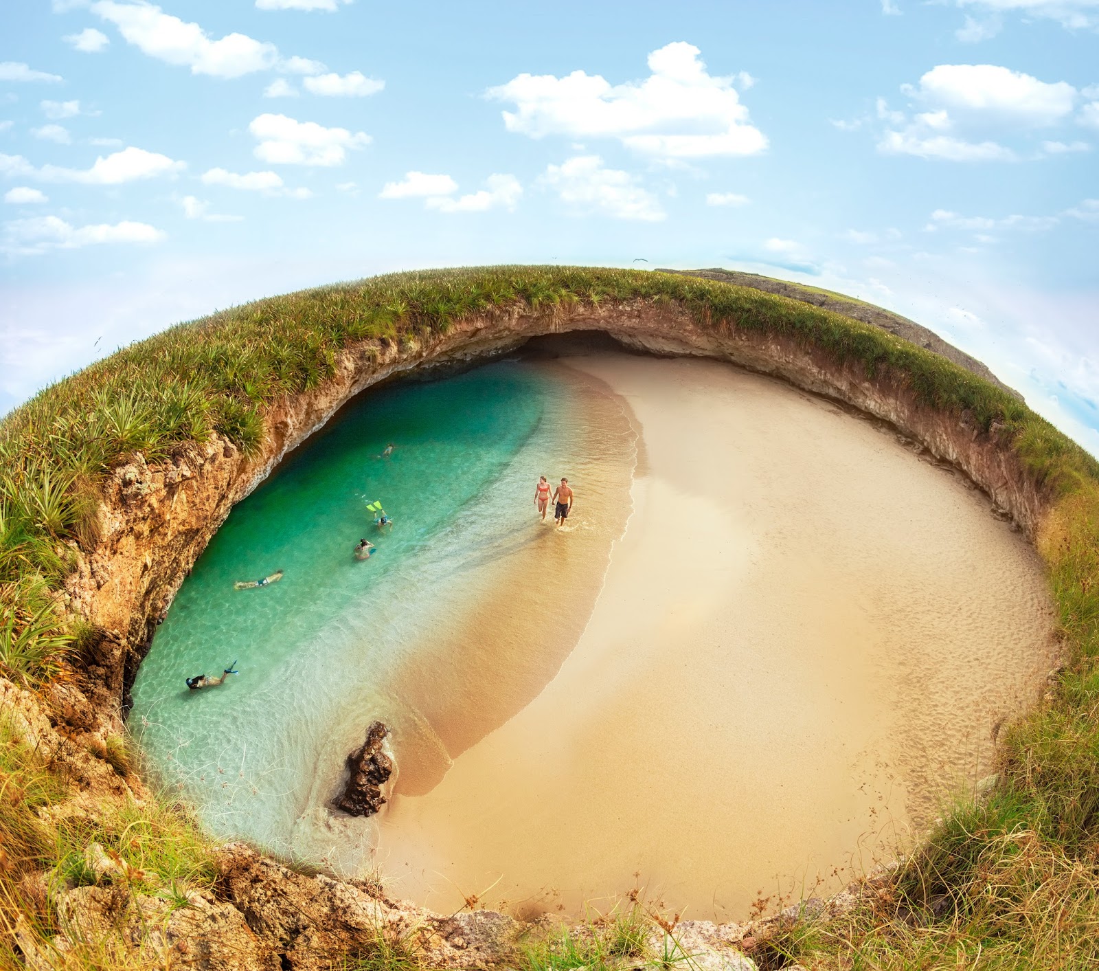 Uniqueness Around The World: The Amazing Hidden Beach