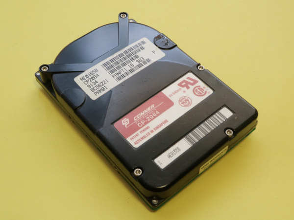 BugWorkShop - 甲蟲工作室: Conner（康納）CP-2064 64MB 硬碟機（Hard Disk Drive）- 拆解（二）