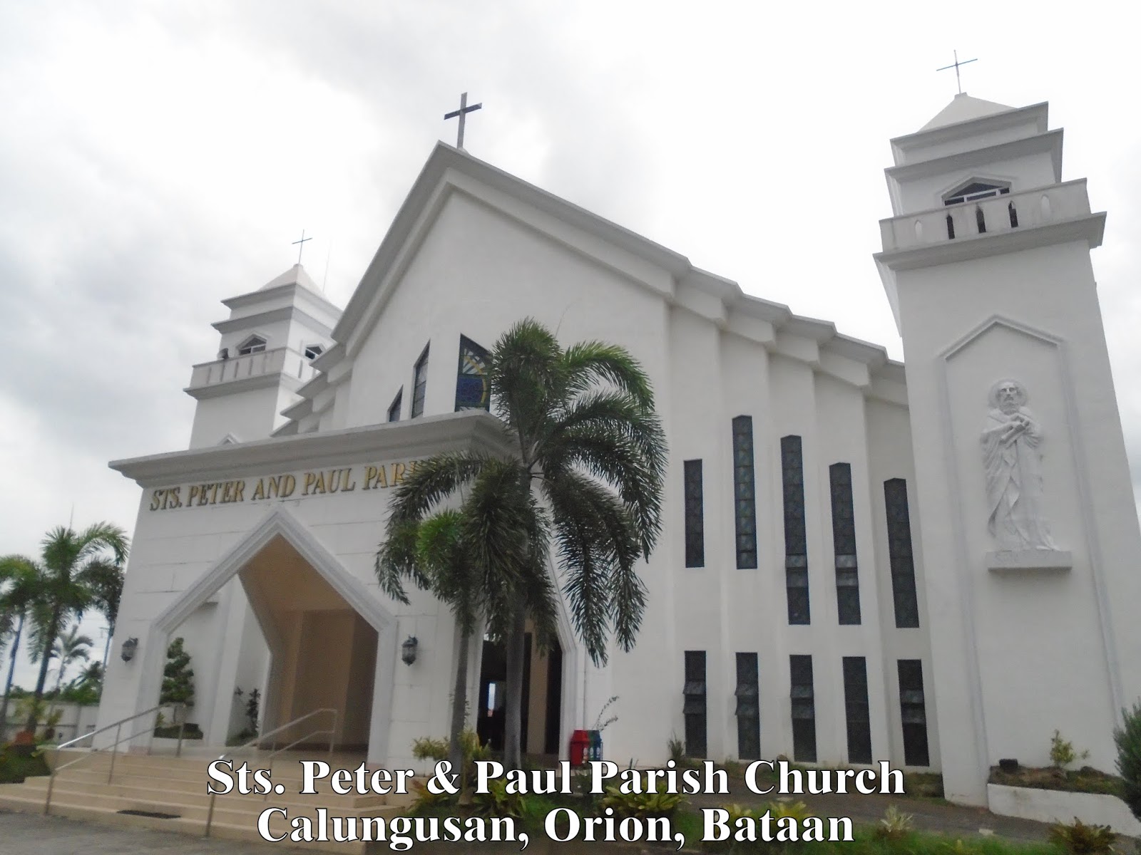 BEACHES AND CHURCHES: THE CHURCHES OF BATAAN
