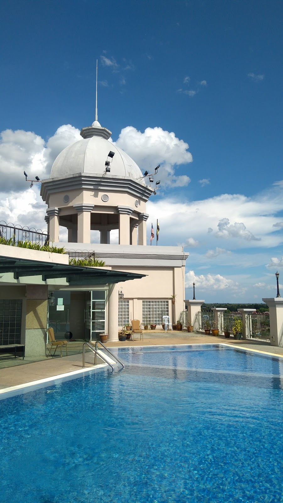 Painted Lips: Grand Kampar Hotel