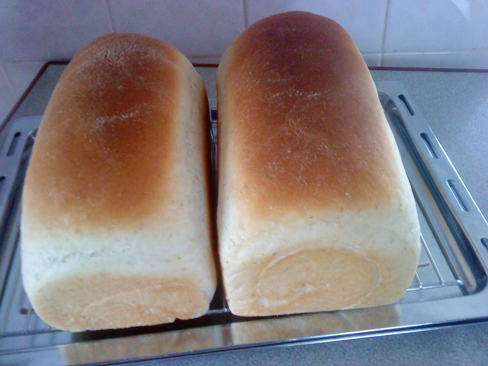 Cooking Pleasure: BREAD MACHINE - HOME BAKED LOAF BREAD