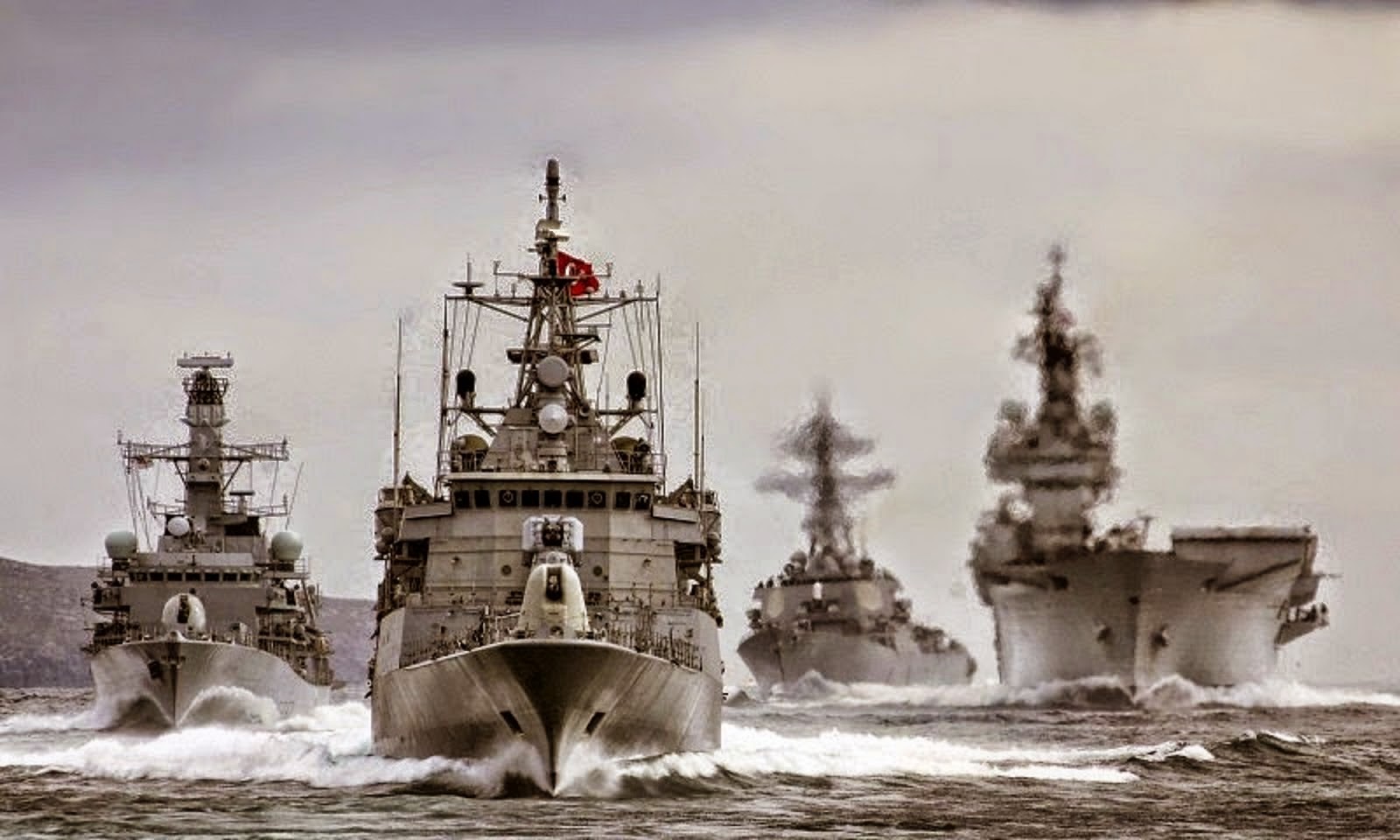 ΕΚΤΑΚΤΟ!!!ΤΥΜΠΑΝΑ ΠΟΛΕΜΟΥ ΧΤΥΠΟΥΝ ΕΚΚΩΦΑΝΤΙΚΑ ΑΠΟ ΤΟΥΣ ΤΟΥΡΚΟΥΣ ...