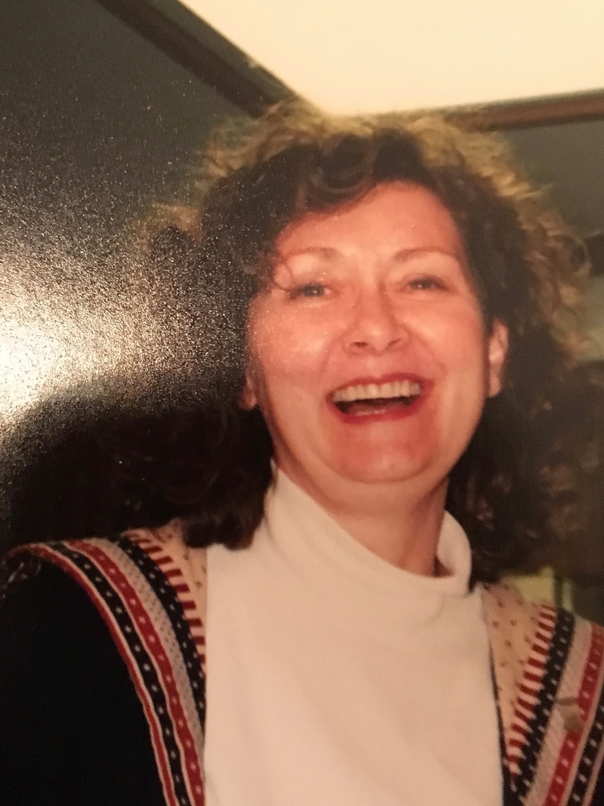 The Bagnote: Frowsy and Hair Woes