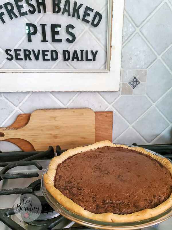 Easy Homemade Chocolate Fudge Pie - DIY Beautify - Creating Beauty at Home