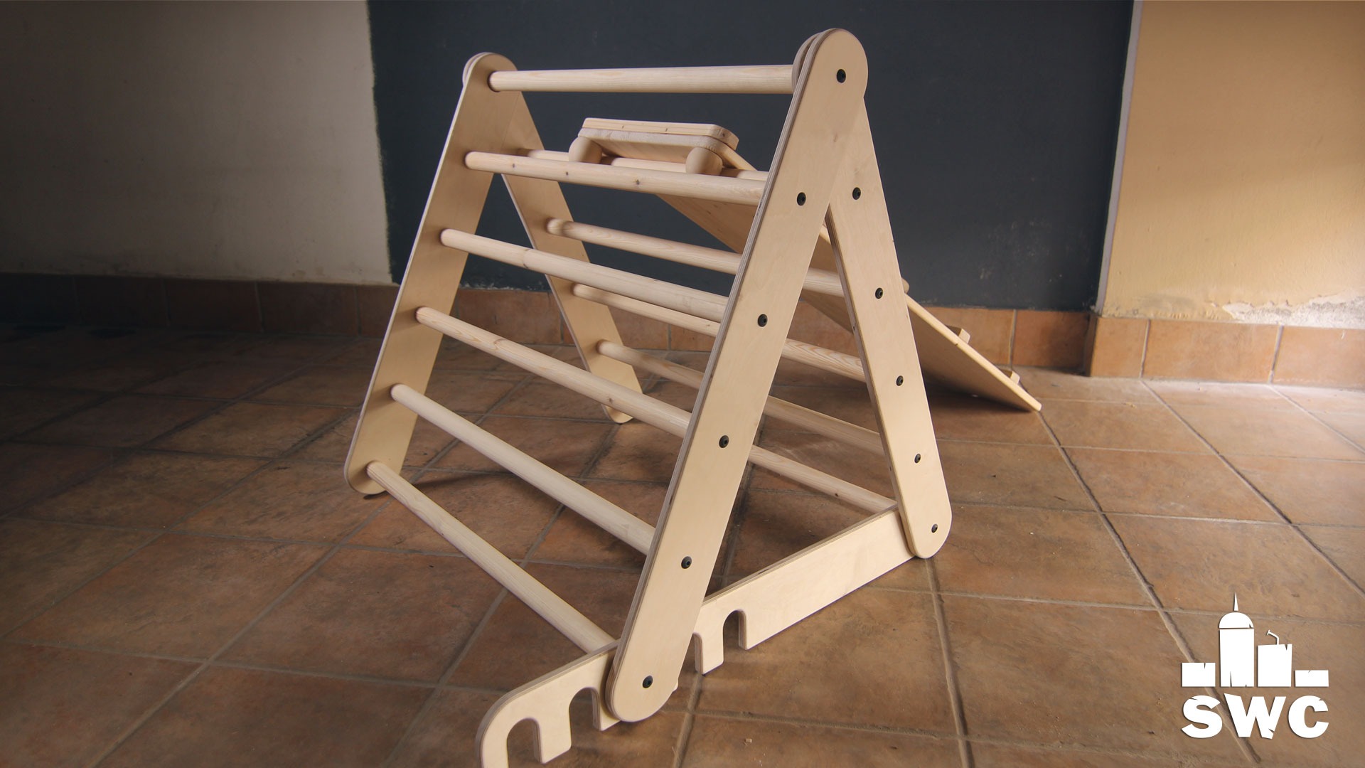 scrap wood city: How to make a DIY Pikler climbing triangle