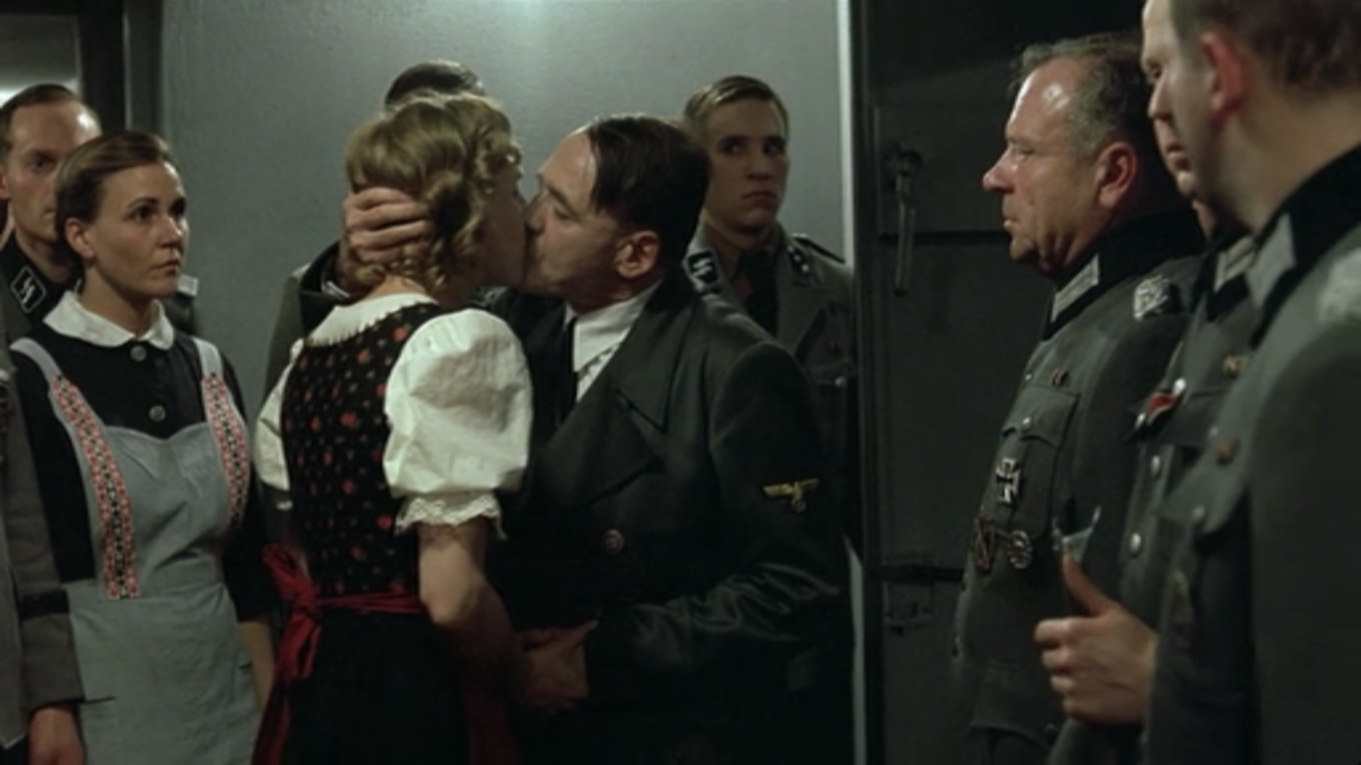 Review Film Downfall/Der Untergang (2004) Hari-hari Terakhir Adolf ...