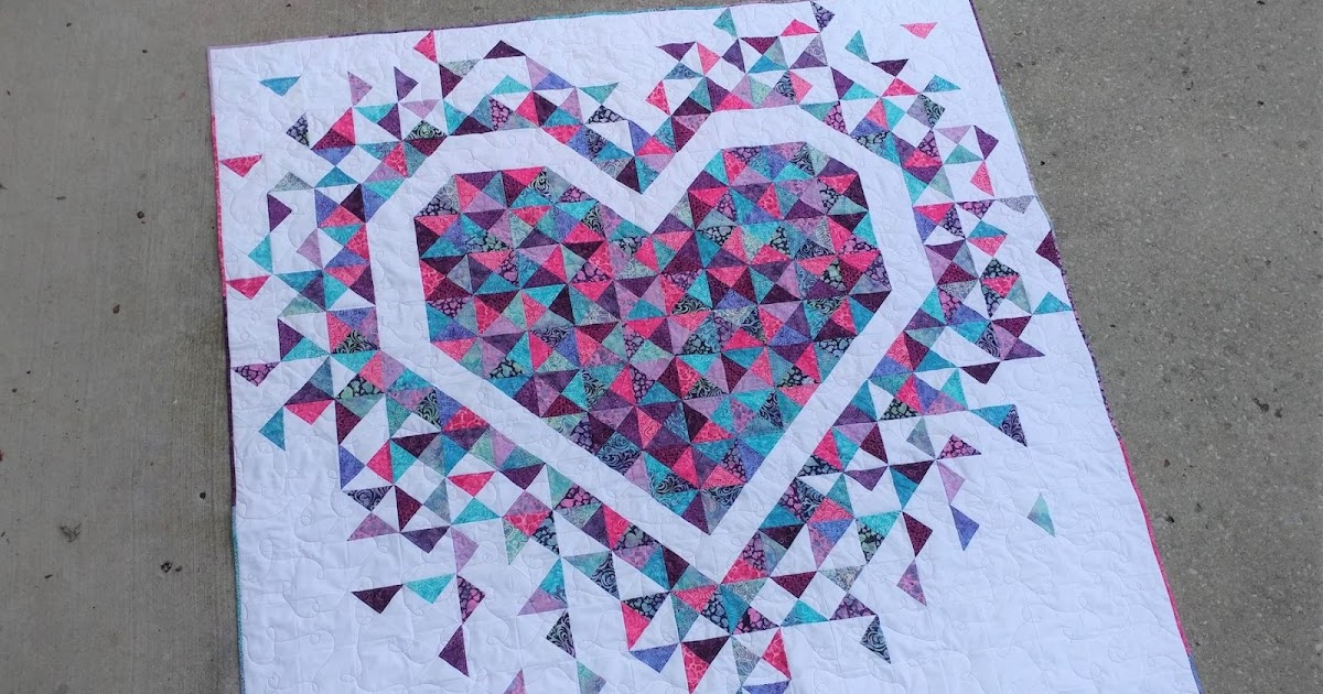 Slice of Pi Quilts: Love & Kisses Exploding Heart Quilt
