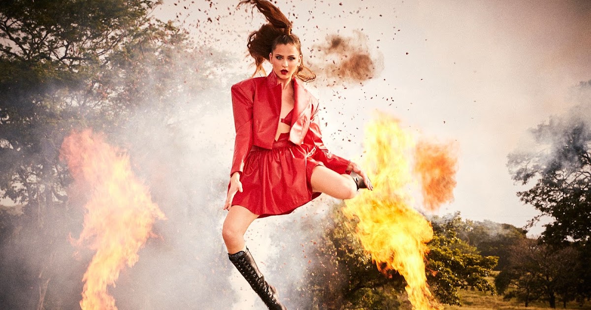 GNTM Cycle 15 4th Episode : Jumping while Posing as Action Stars Photo Shoot - MforModels