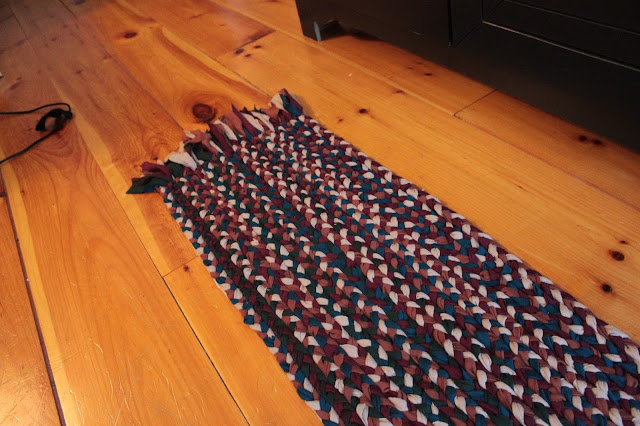 My First Braided Rug | Melmaria Designs: My First Braided Rug