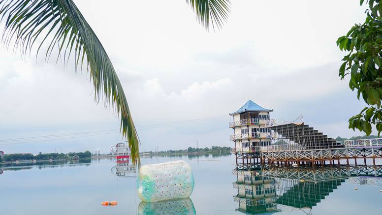 BERKUNJUNG KE JAKABARING SPORT CITY PALEMBANG - HelgaChrist