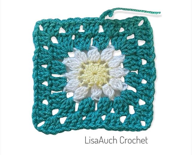 Crochet A Daisy Flower Granny Square With 12 Petals FREE Crochet Pattern Crochet A Daisy Flower Granny Square With 12 Petals FREE Crochet Pattern