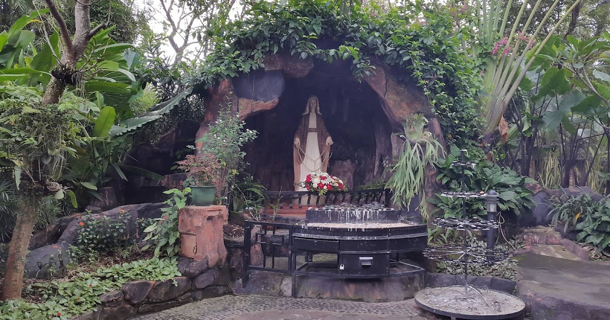 Gua Maria Gereja Katolik St. Laurensius, Alam Sutera, Tangerang | Per ...