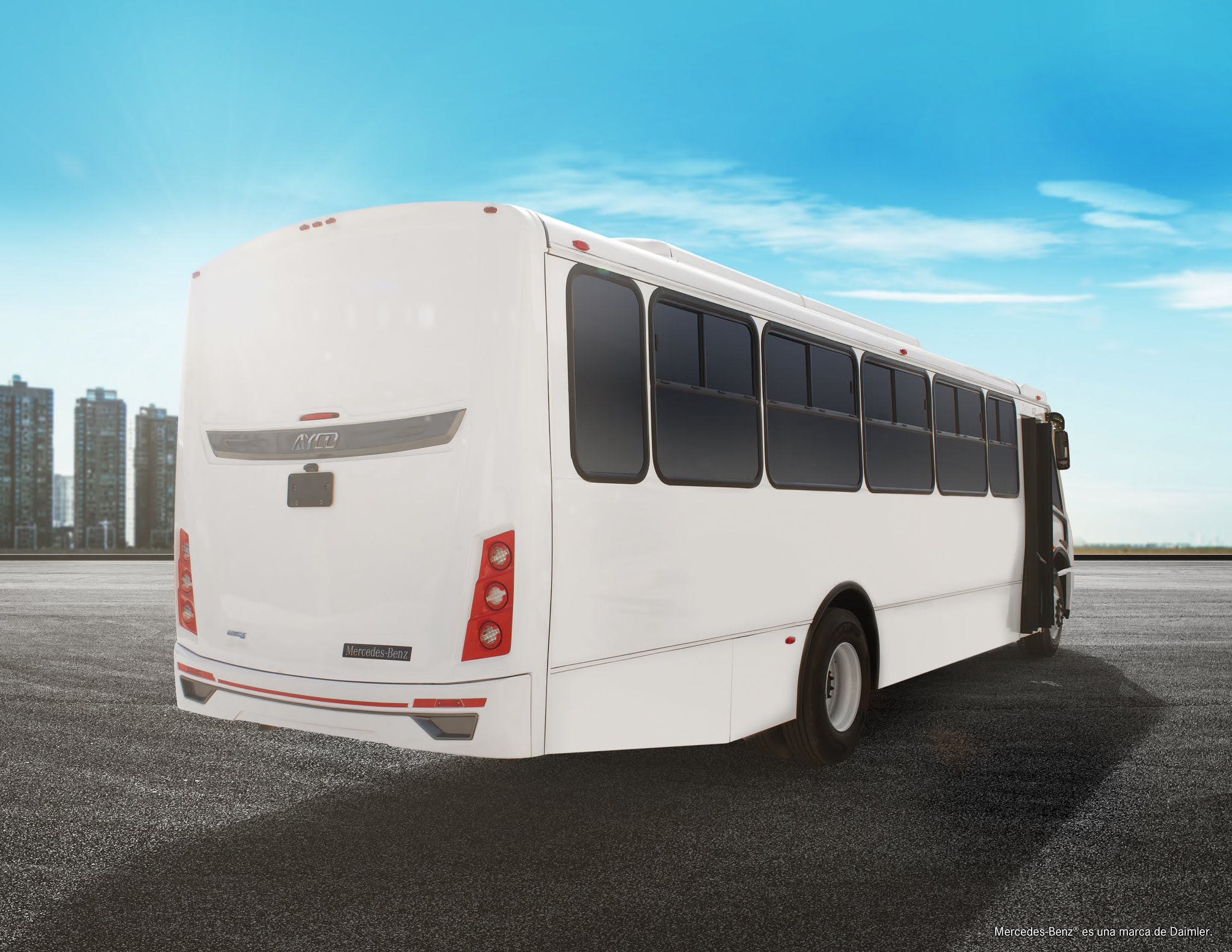 Mercedes-Benz y AYCO lanzan el nuevo autobús Zafiro GT