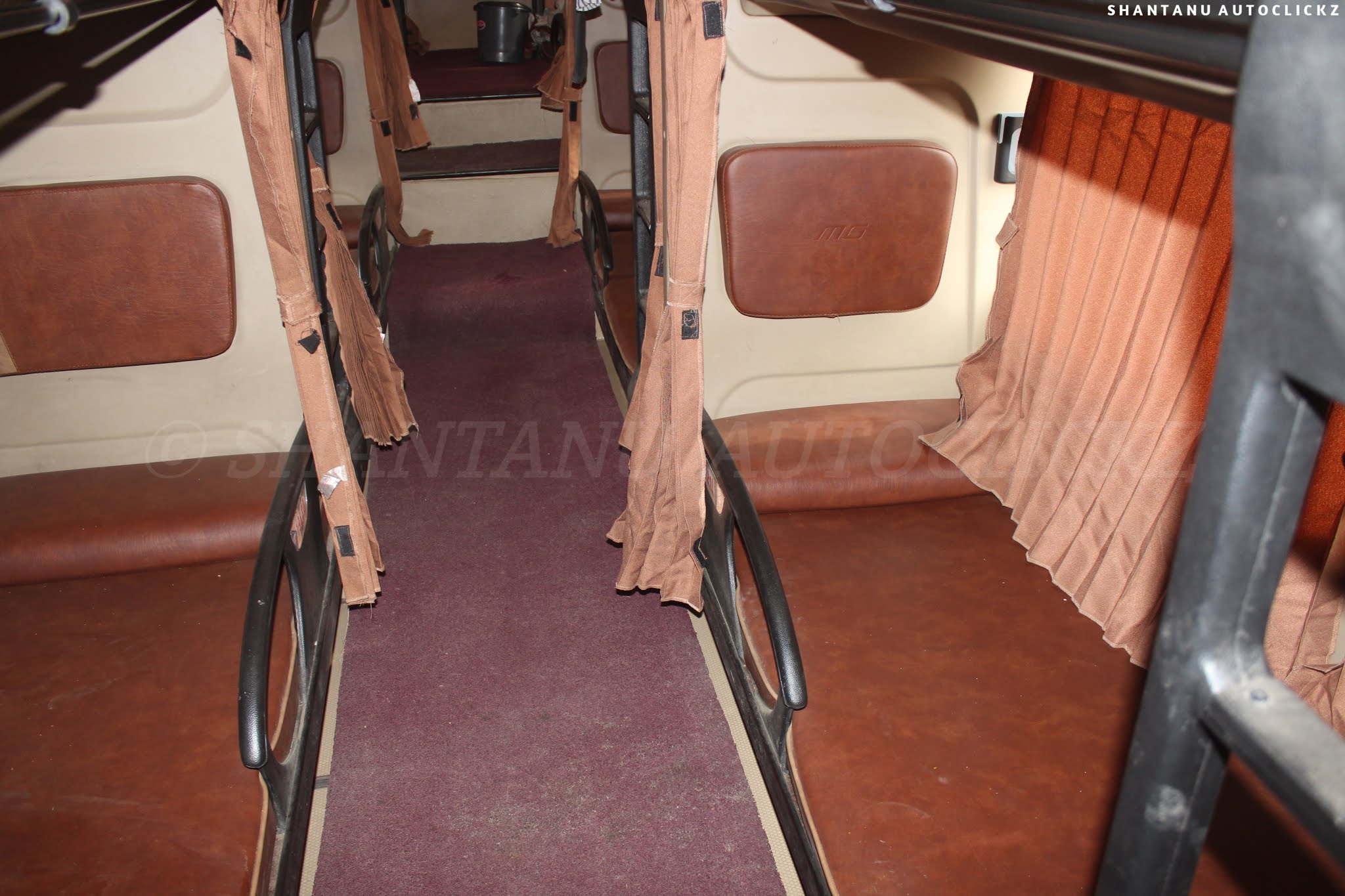 Shantanu Autoclickz: MG StarZ : Premium Volvo Multiaxle Sleeper by MG ...