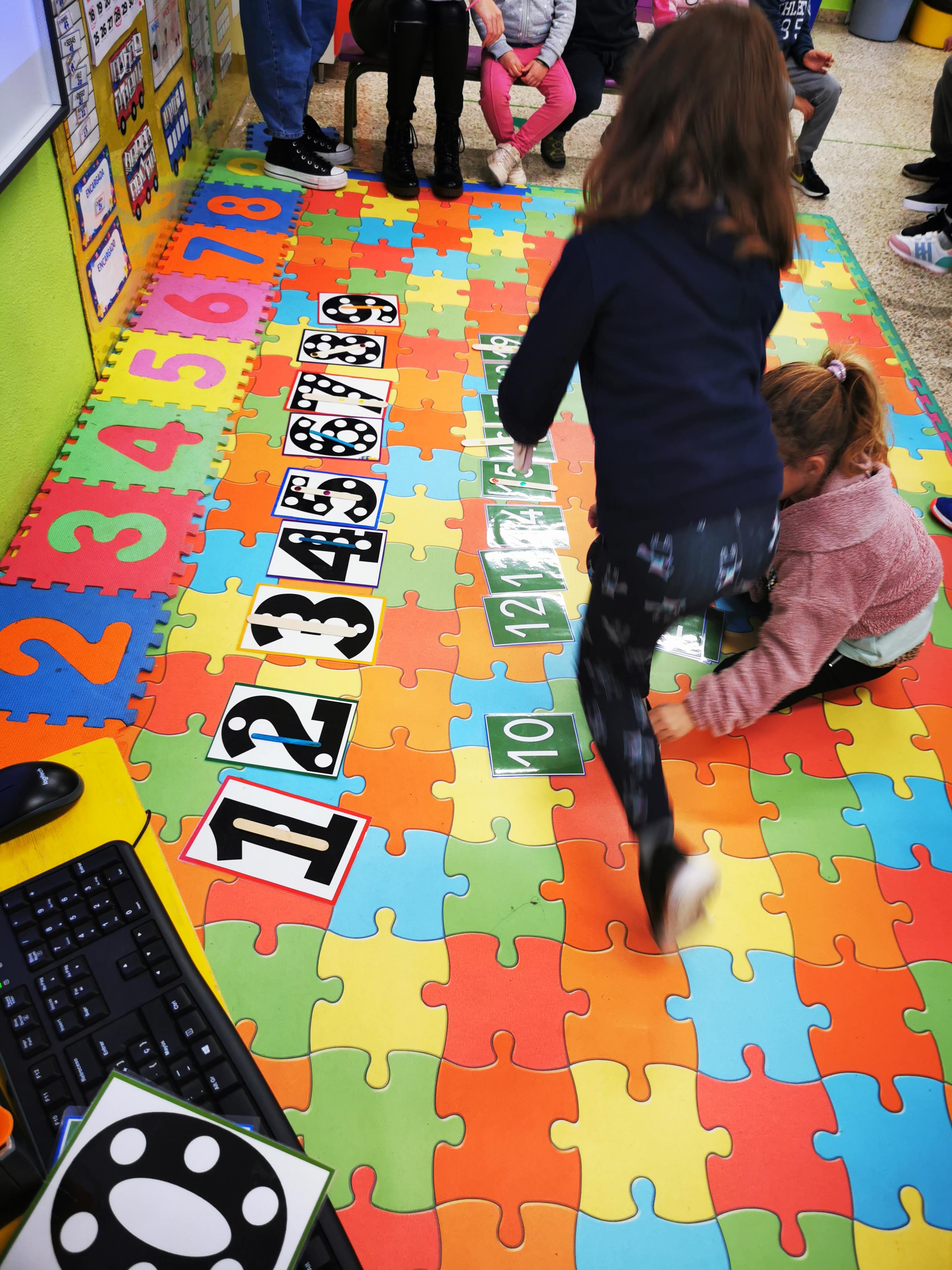 La magia de mirar: PASANDO LISTA EN PAREJA