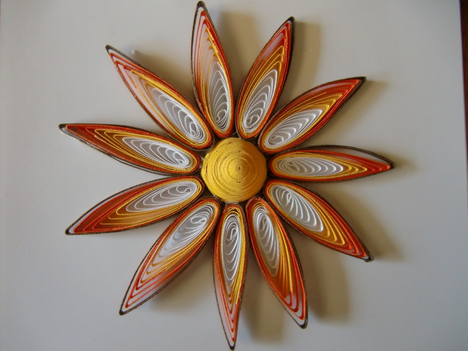 El rincón de Maripa: Flor quilling o filigrana.