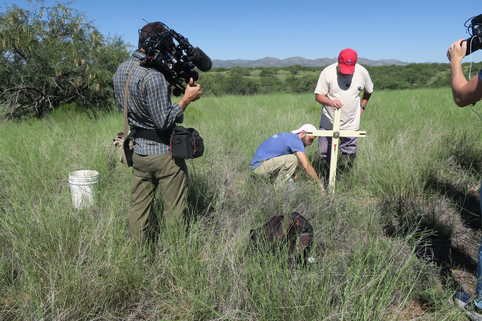 Living Rootless: Tucson, AZ: Samaritans: Artist Alvaro Enciso, the Crosses
