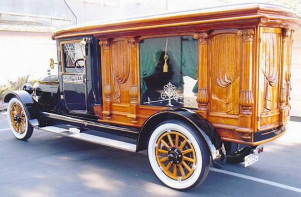 Bisarbeat: The Most Luxurious Hearses