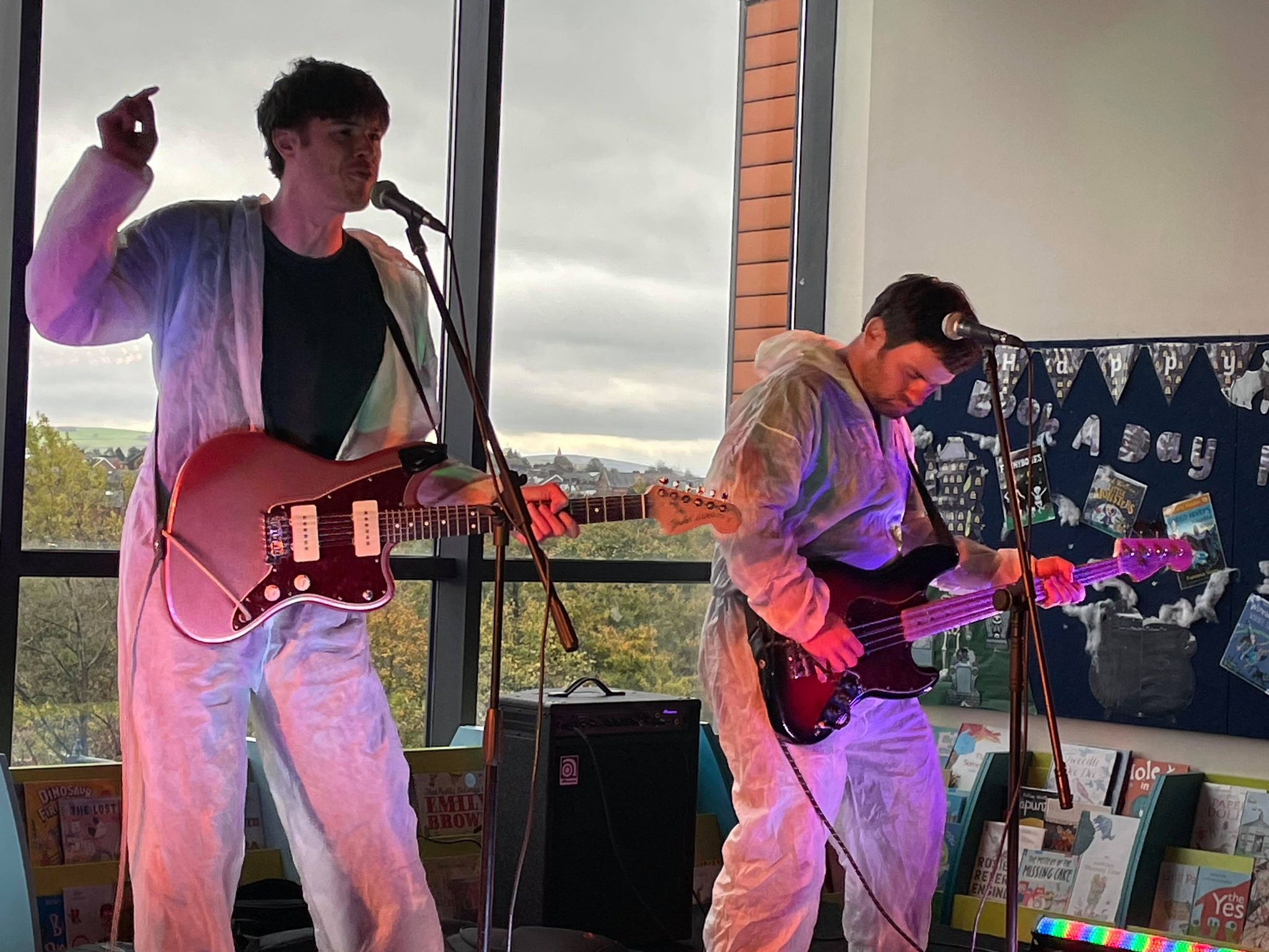 EVEN THE STARS: Billy Nomates / Memes - Oldham Library - 24th October 2021