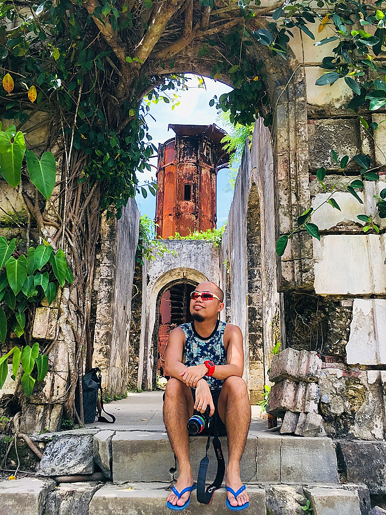 SIRANG LENTE | TRAVEL & HIKE: Guisi Lighthouse, Guimaras