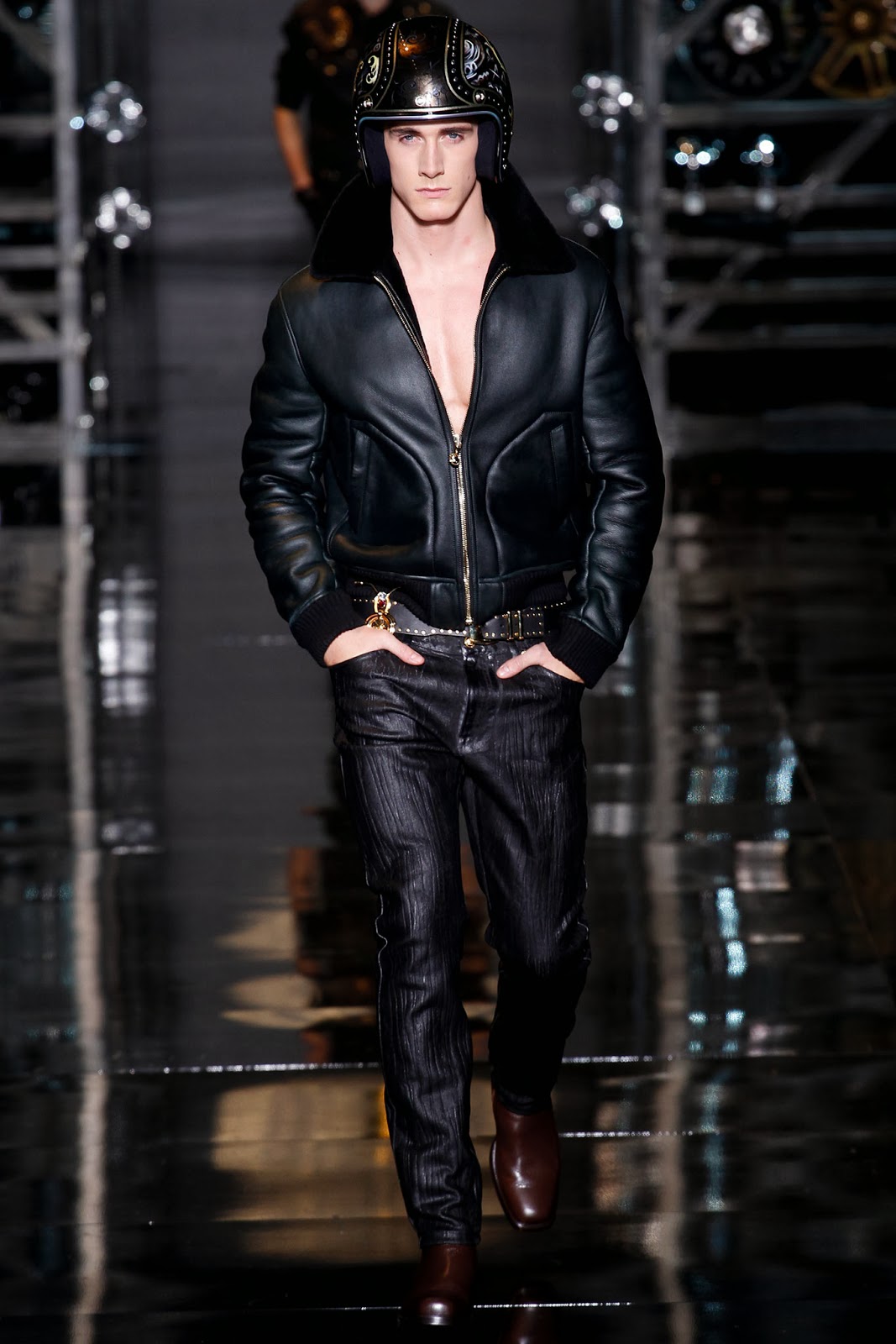 Milan Fashion Week: Men – Versace: Fall 2014 – O Cara Fashion