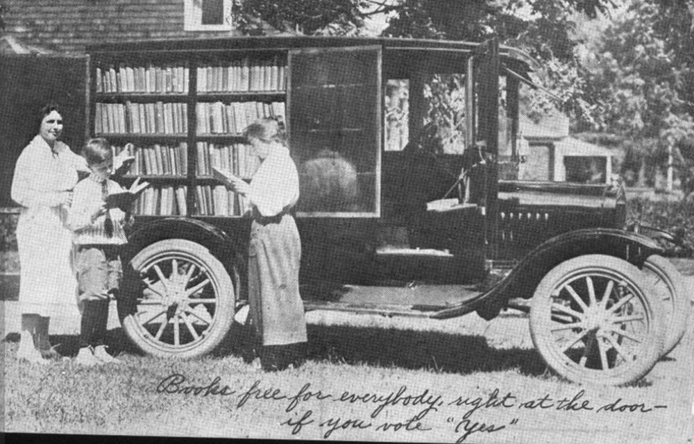 Long Before Amazon, There Were Bookmobiles! These 30 Libraries-on ...