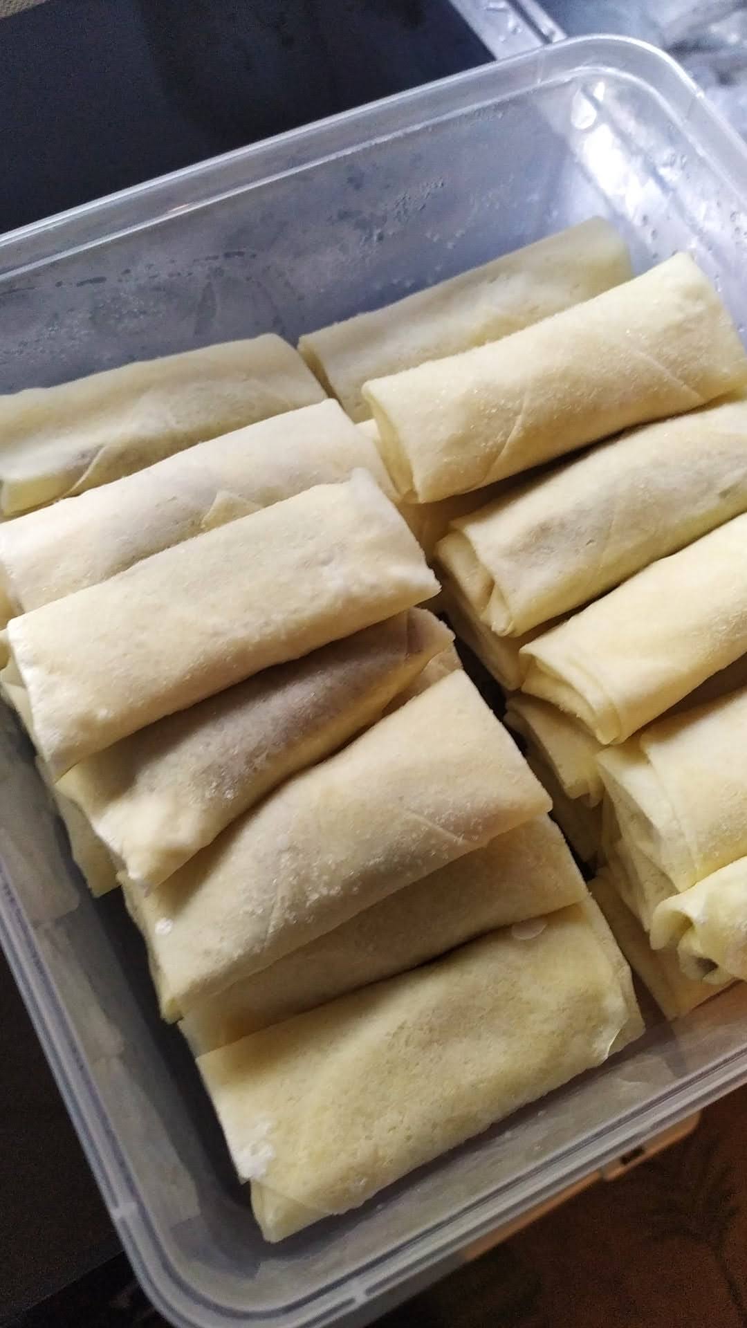 Yan's Family, Frens, Travel, And Food Journal: Banana Nutella Spring Rolls.