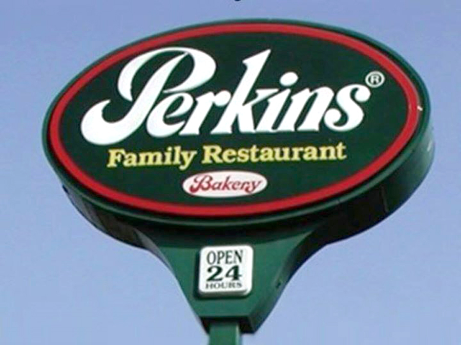 Anoka Perkins... Boothrotting No More!