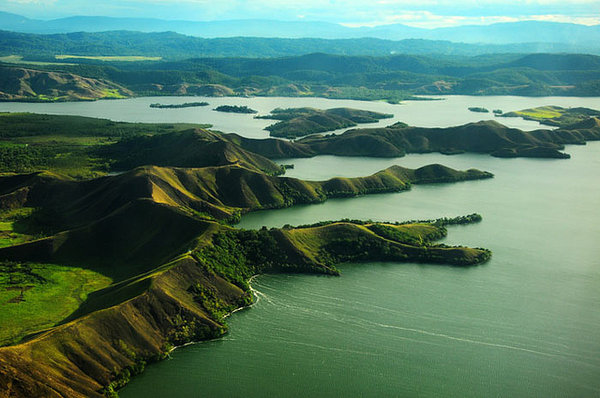 Lake Paniai, the World's most Beautiful Lake ~ Indonesia Tourism