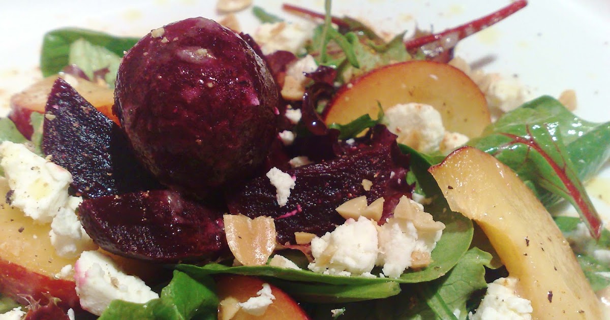 ENSALADA PASCUAL DE MINI REMOLACHA Y HOJAS VERDES