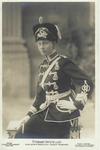 Royal Musings: Two Princesses to make their debuts