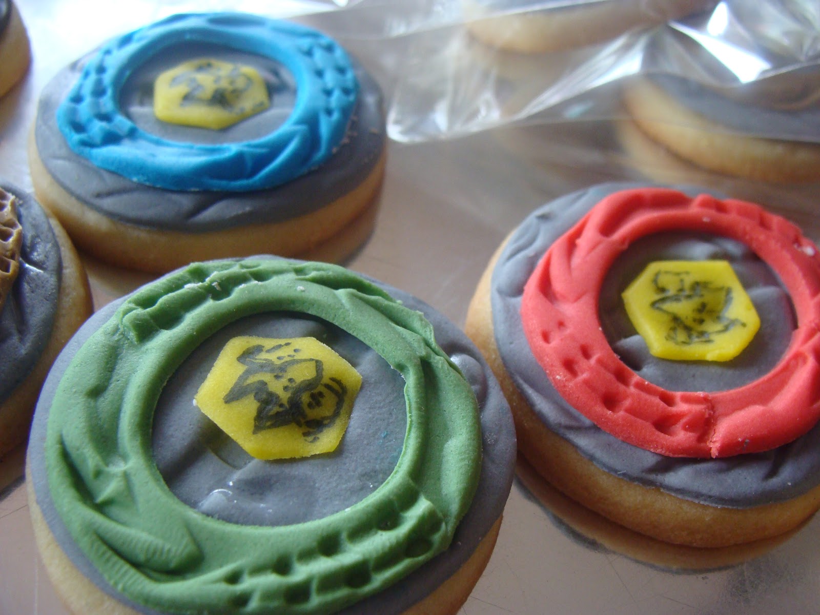 Aromas de vainilla y canela: Tarta y galletas Beyblade
