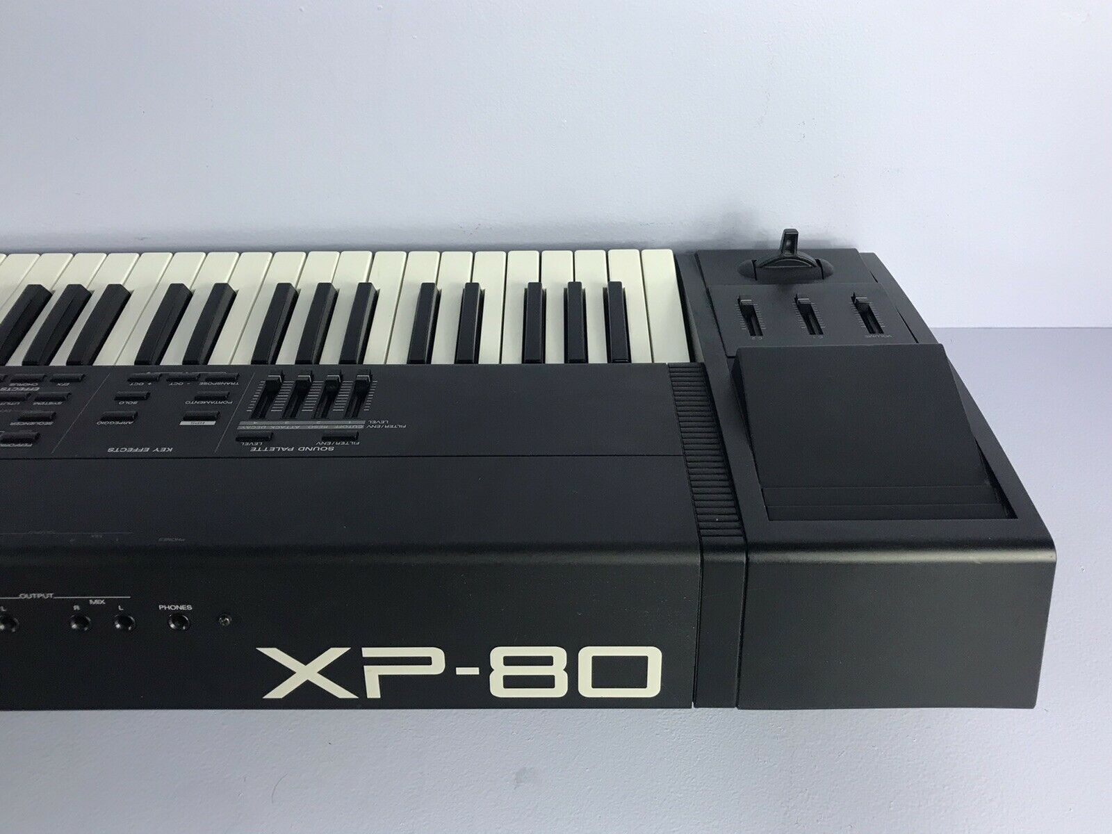 MATRIXSYNTH: Roland XP-80 76-Keys Workstation Synthesizer SN CM26136