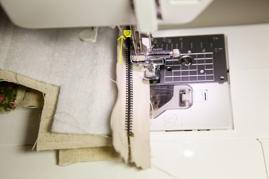 Block Zip Pouch Tutorial. ~ DIY Tutorial Ideas!