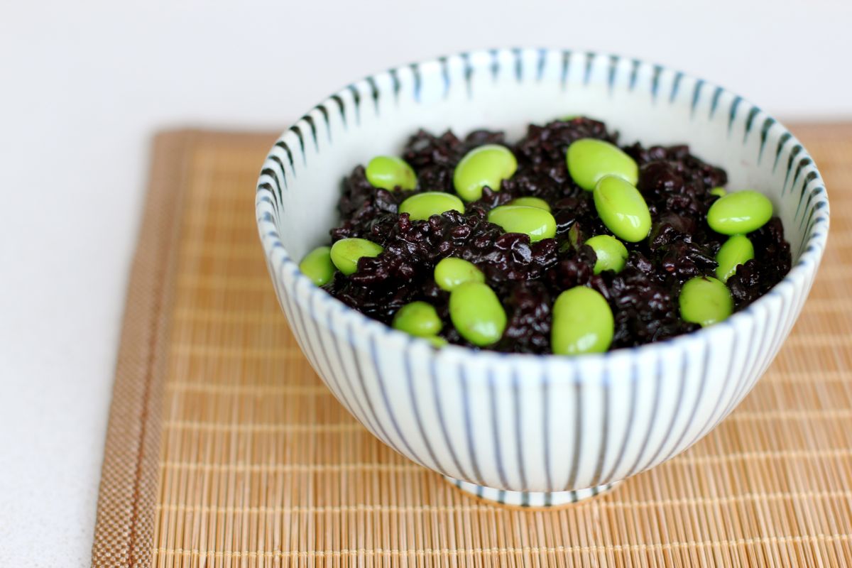 Green Cilantro: Black Rice with Edamame Beans