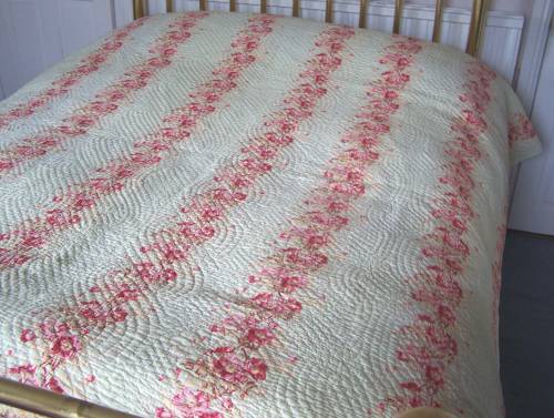 THE ANTIQUE LINEN CUPBOARD: Durham quilts