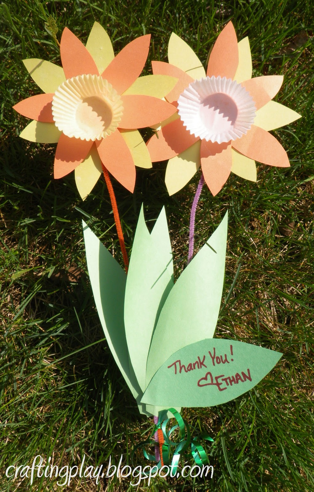 Crafting Play: Intro to Glue Stick, aka Spring Daffodil Project