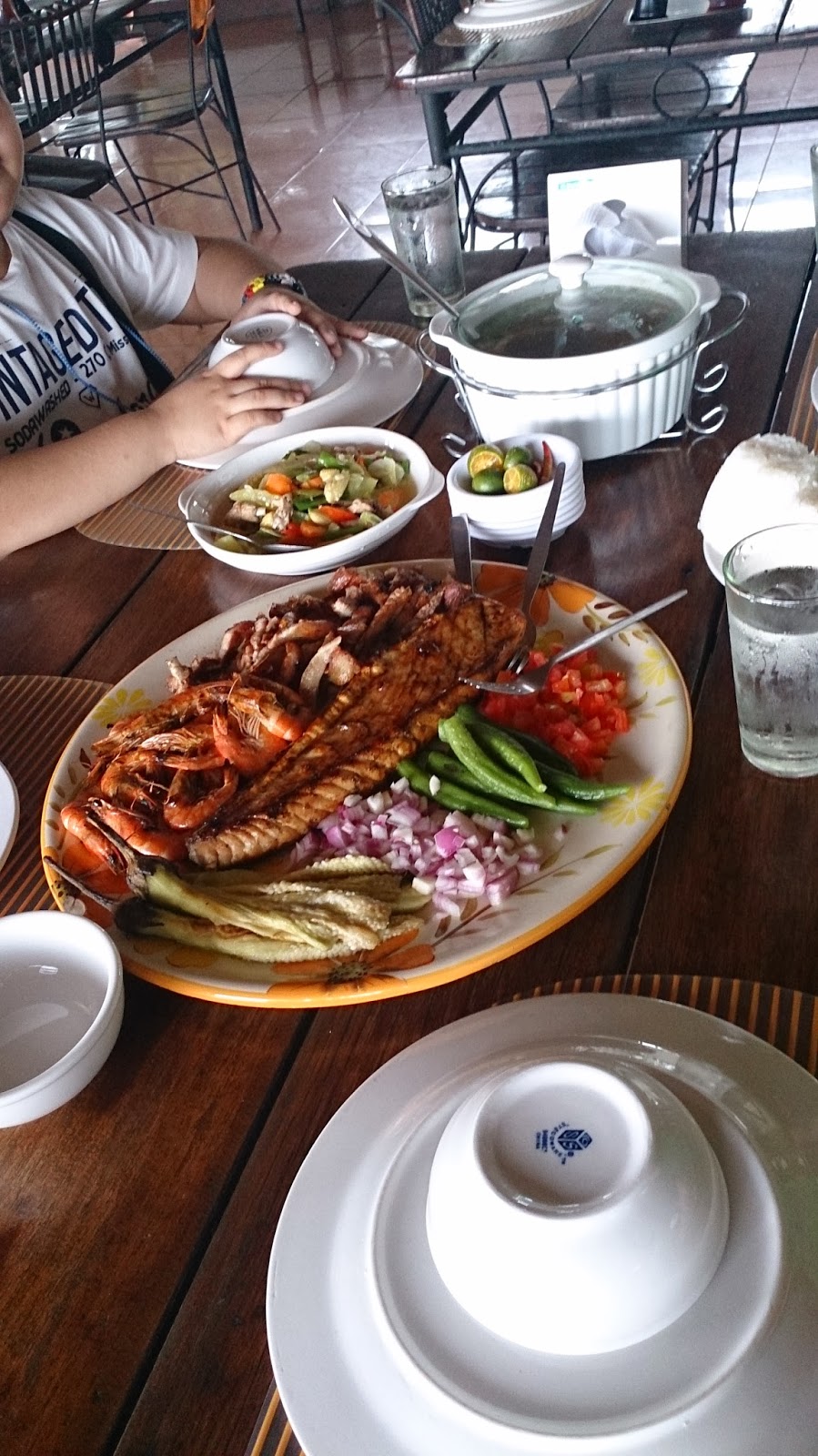 Mama Speaks: Viewsite Restaurant and Seafood Inihaw - Go the extra mile!