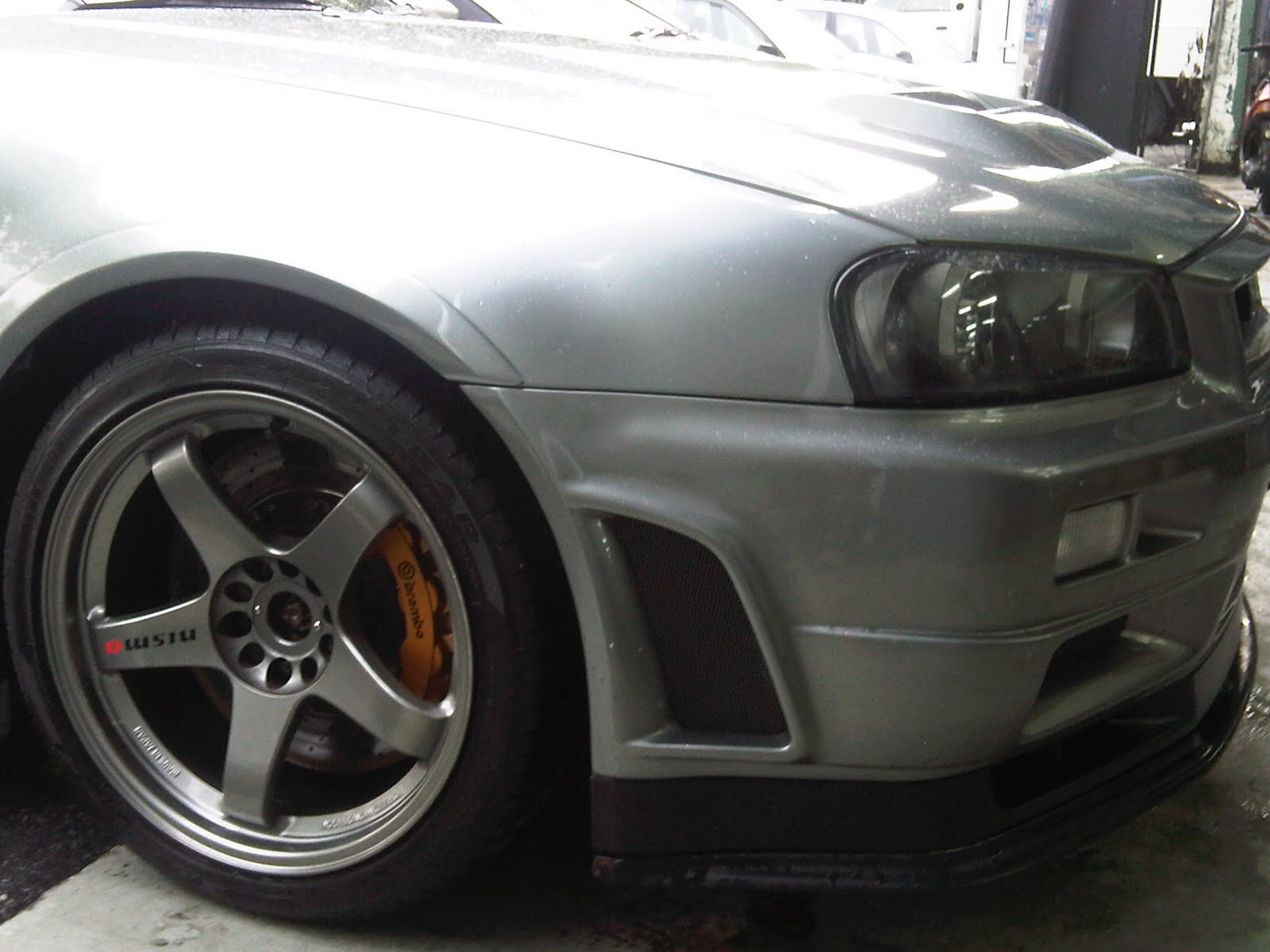 NissaN GTR R34 V-spec 2 with R35 Brembo Brake System ~ Auto Trans Mobile