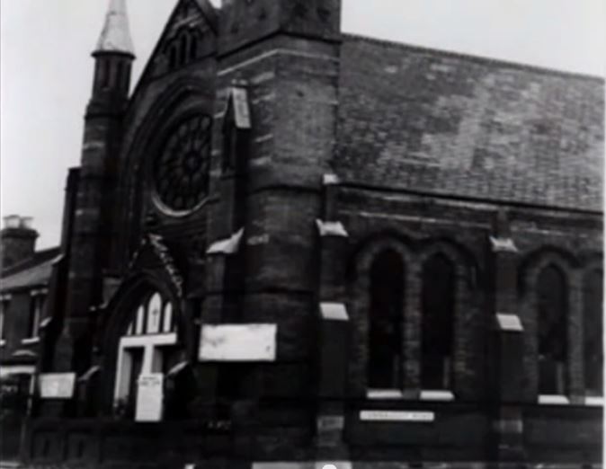 Bygone Medway @BygoneMedway: Luton Village.