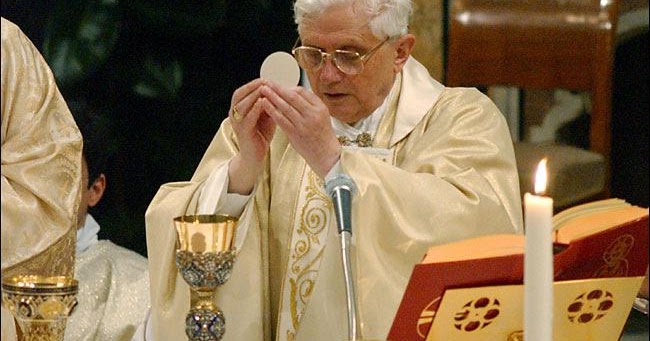 Ekaristi Hidup (Hari Raya Tubuh dan Darah Yesus, 26 Juni 2011) | Gereja ...