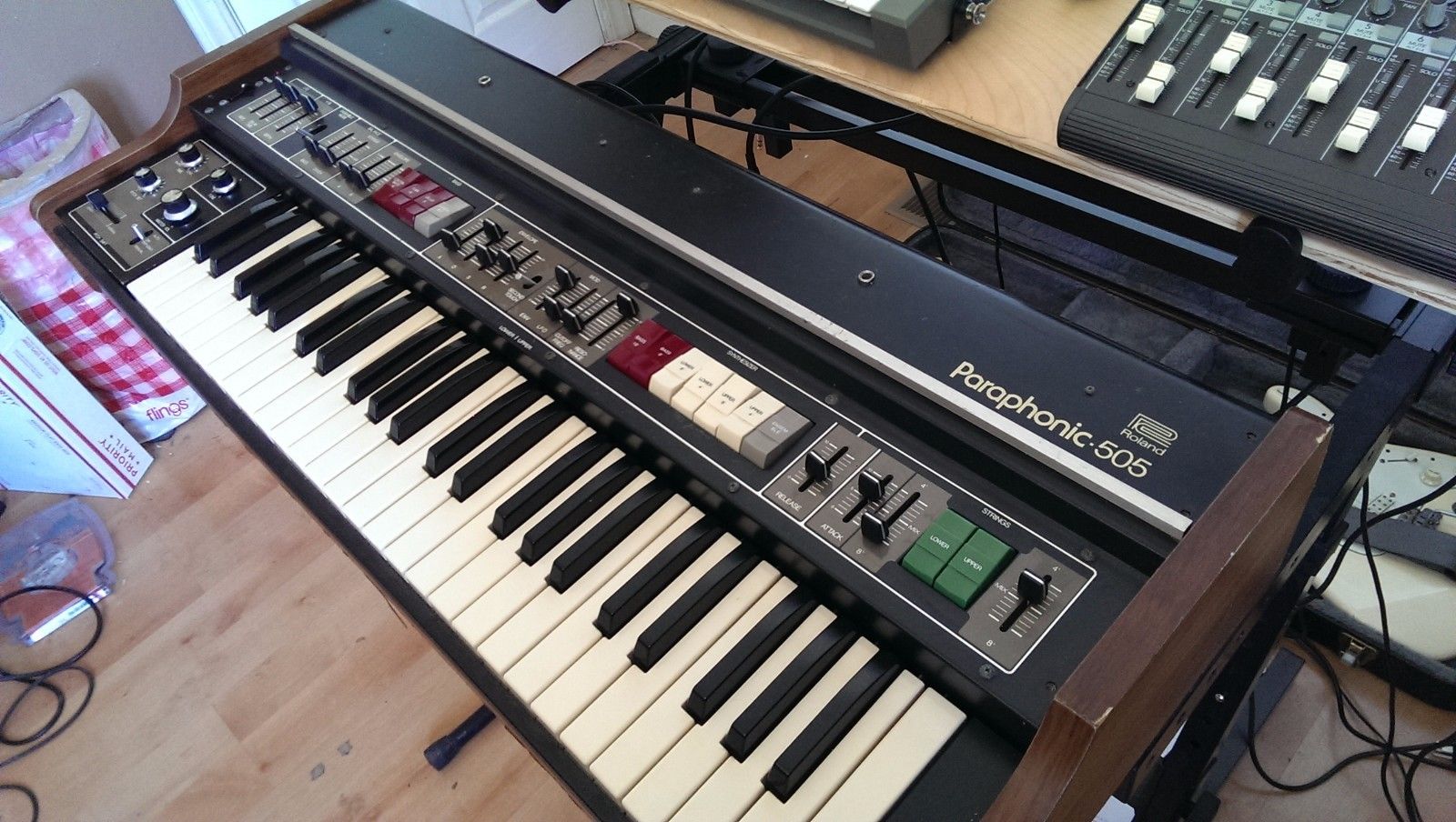 MATRIXSYNTH: Roland RS-505 Paraphonic Synthesizer String Machine SN 821332