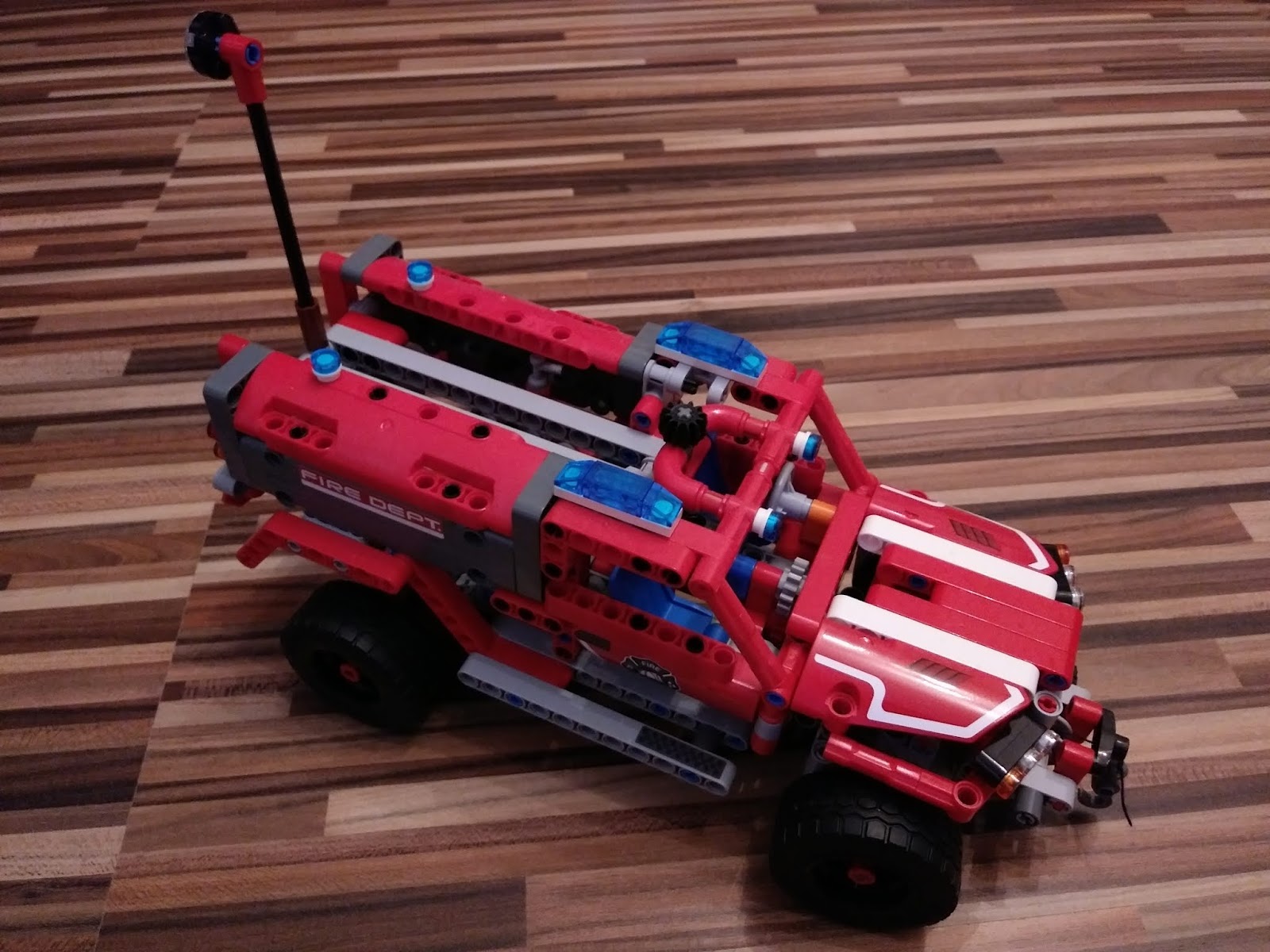LEGO®TECHNIC First Responder 42075