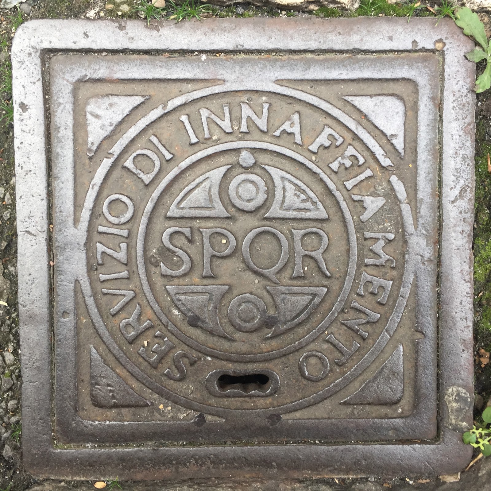 Arturo Gonzalo Aizpiri: S.P.Q.R.