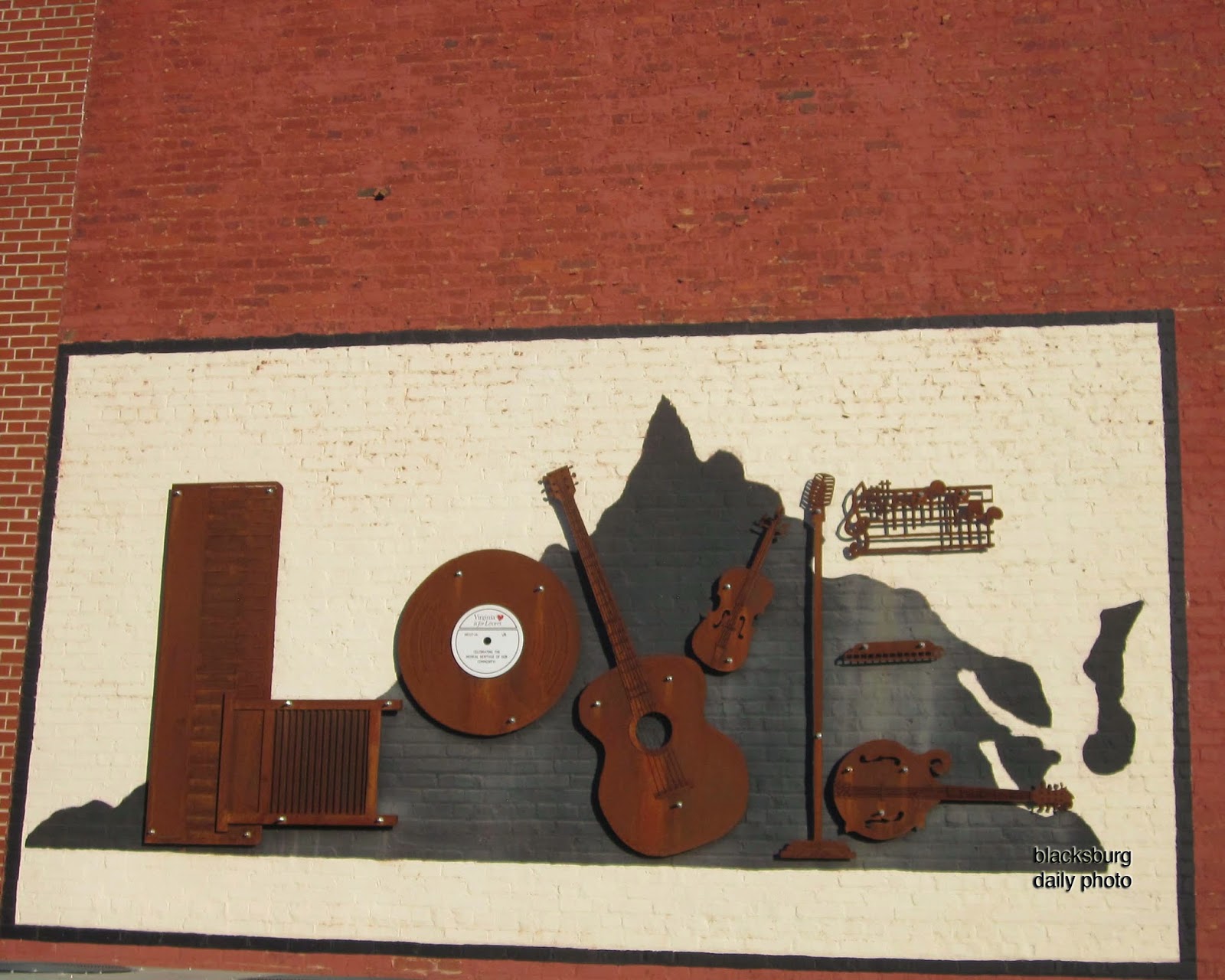 Blacksburgdailyphoto: Bristol Love sign