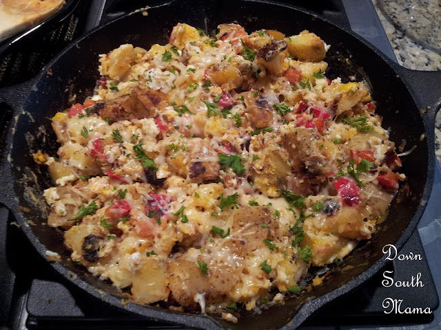 Down South Mama: Good Morning! Potato & Egg Breakfast Skillet