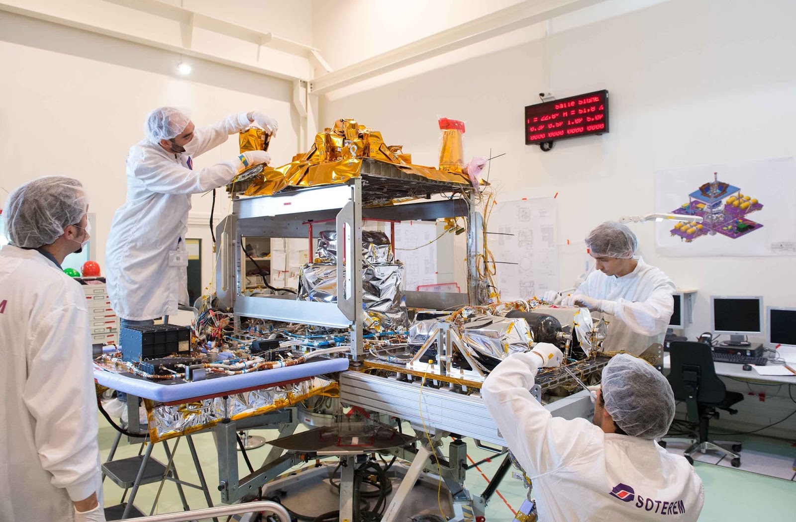 Space Quotes / Souvenirs d'espace: Présentation de la mission Microscope